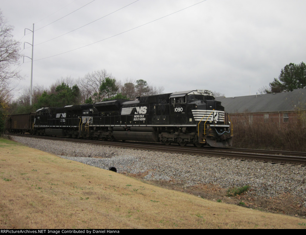 NS 601 stopped on the White Siding